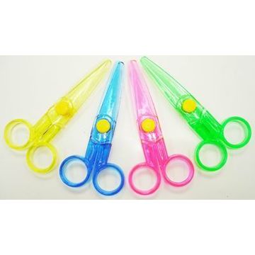 China Safety plastic scissor with straight weave zig zag blades on ...