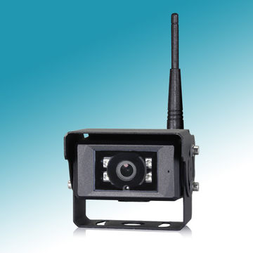 China Wireless CCTV Camera System with 7-inch Split Screen Monitor and ...