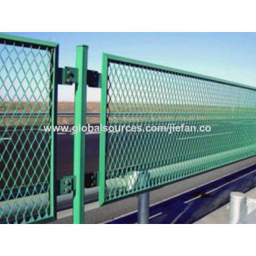 China Expanded Metal Fence, Anti-dizzy with Strong Structure on Global ...