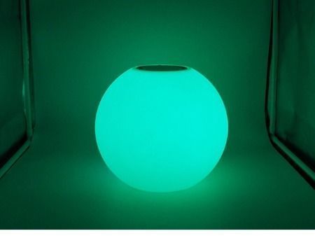 China Waterproof LED Ball with Bluetooth speaker floating on water ...
