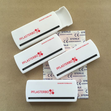 ChinaPromotion gift custom logo adhesive bandage storage in plastic box ...