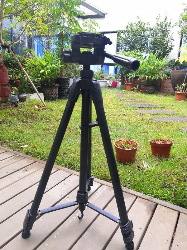China High quality 360 degree rotating tripod new design tilt head ...