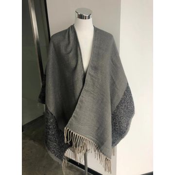 China Women shawl-with check ans stripe on Global Sources,cape,poncho ...