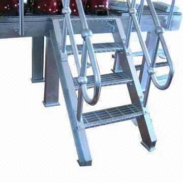 Aluminum Stair Tread With 3mm Checkered Plate Nosing, Serrated Surface ...