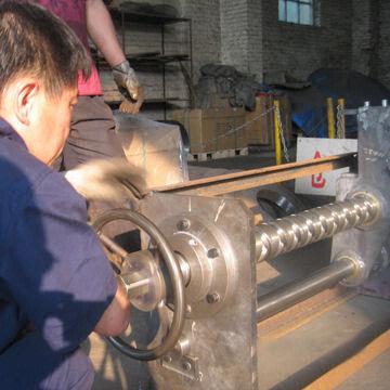 Level winder or be known as winch spooling device is an important part ...