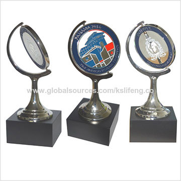 Buy Wholesale China Wood Base Custom Spinner Coin Trophy & Spinner Coin ...