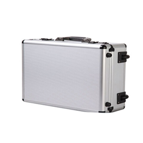 China Aluminum hand luggage suitcase on Global Sources