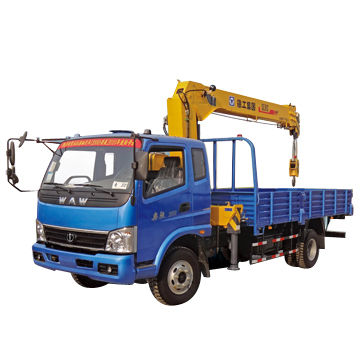 China Folding arm-type crane truck with one and a half row seat cabin ...