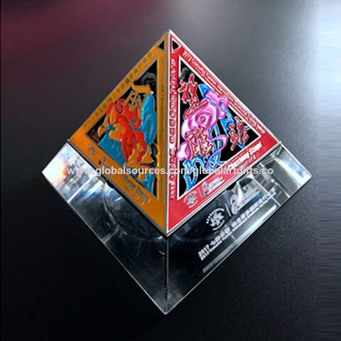 ChinaCustom metal pyramid trophy award medal with crystal base on ...