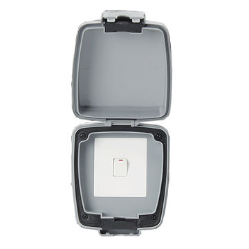 China Water-resistant switches Socket Outlet IP66 Rated on Global ...
