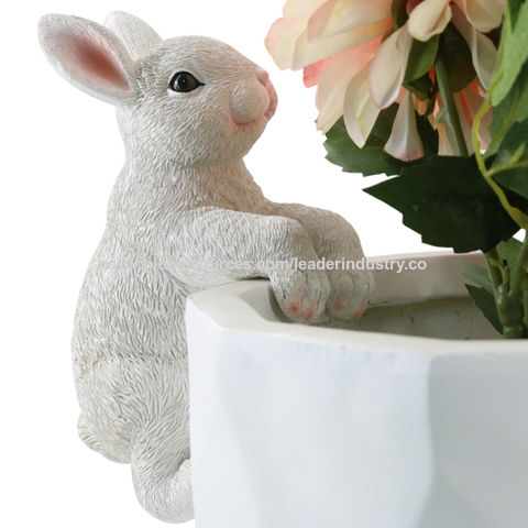 BSCI Factory Handmade High Quality Polyresin Rabbit Figurine Hanging ...