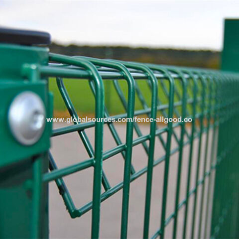 China Triangle bending wire mesh fence,3D curved wire mesh garden fence ...