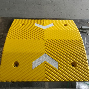 Factory Wholesale Heavy Duty Rubber Road Arrow Speed Hump, Arrow Speed ...