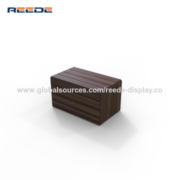 China Shopping Mall Apparel Table Frame Wood Pouch Bag Clothing Store ...