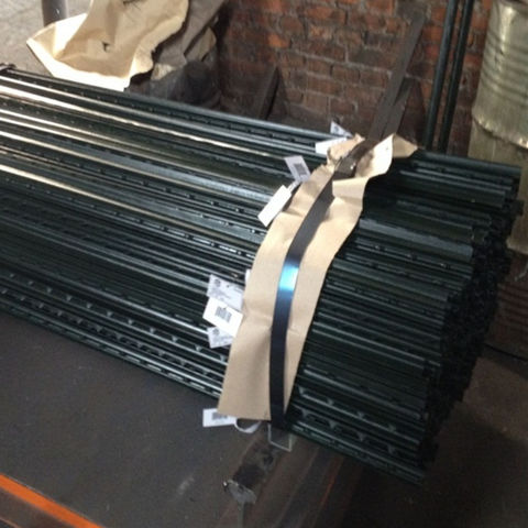 China 2021 NEW good price Green Painted Studded T Post, 5, 6 and 7 Feet ...