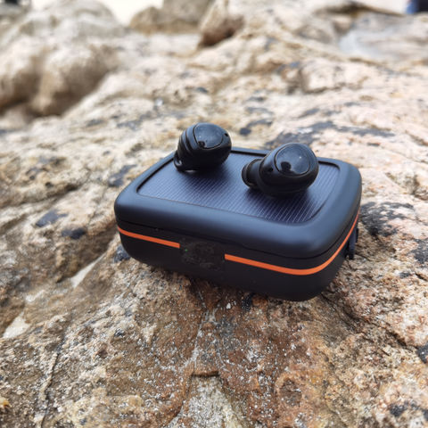 China Outdoor Solar Earbuds solar charging case for outdoor long stand ...