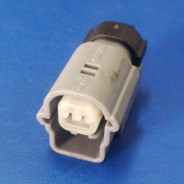Buy Wholesale China 2 Pin Waterproof Female Auto Connector & 13610095 ...
