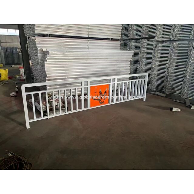 Bulk Buy China Wholesale Metal Wrought Iron Lawn Guardrail Green Belt ...