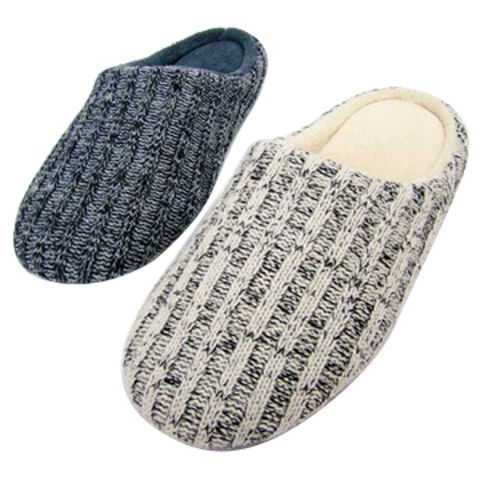 Trendy Men's Slippers With A New Design For 2025 $1.43 - Wholesale ...