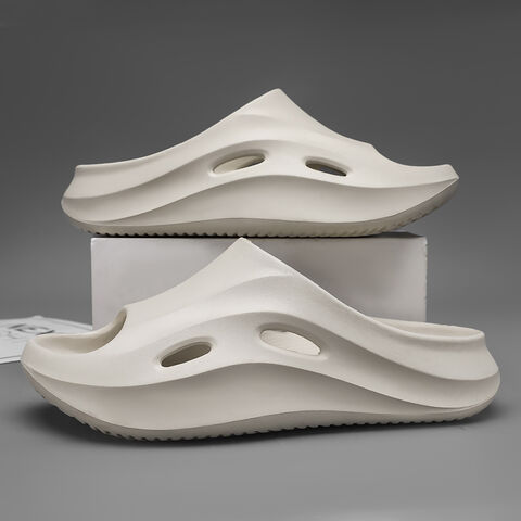 Buy China Wholesale Custom Logo House Slippers Men Foam Runner Flip ...