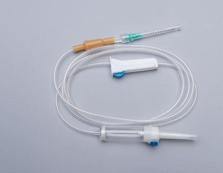 China Infusion set: plastic spike with Ф6 air vent, PE protector, drip ...