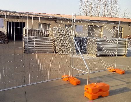 China Tree Protection Fencing Temporary fence trees along fence on ...