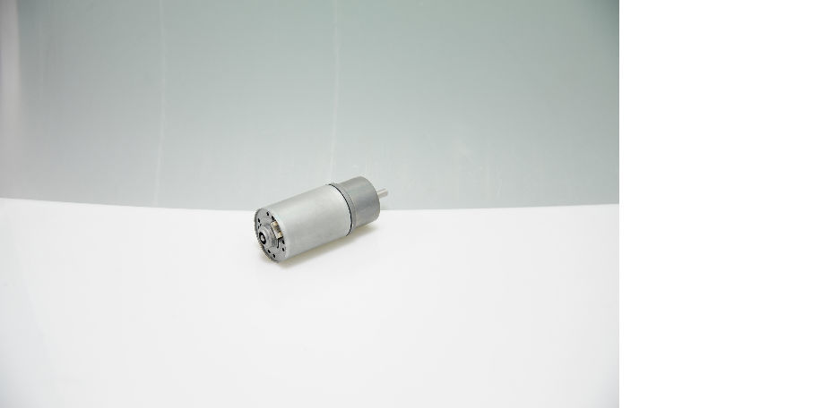 China 24V BL42 Series brushless motor with gearbox used for ad lamp ...