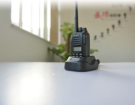 China Pmr446 transceiver marine vhf transceiver ip67 encrypted two way ...