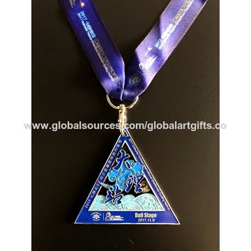 ChinaCustom metal pyramid trophy award medal with crystal base on ...