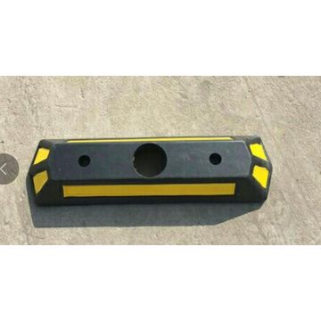 China High Reflective Flexible Road Separator delineator lane divider ...