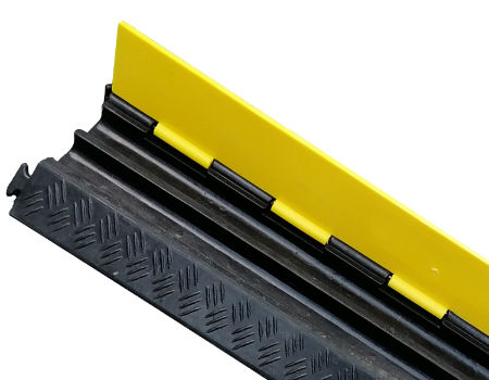 China Heavy Duty 2 Channel Rubber External Cable Protector With 1m ...