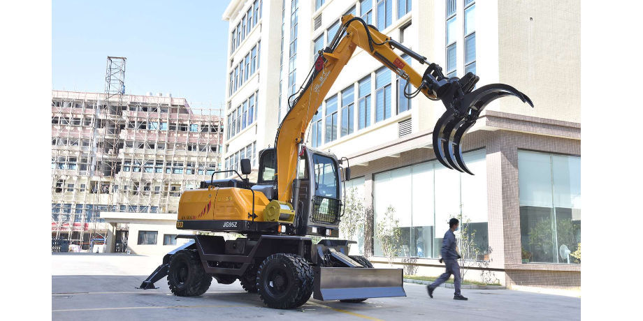 China8 Tonne Excavator Backhoe with Grapple on Global Sources