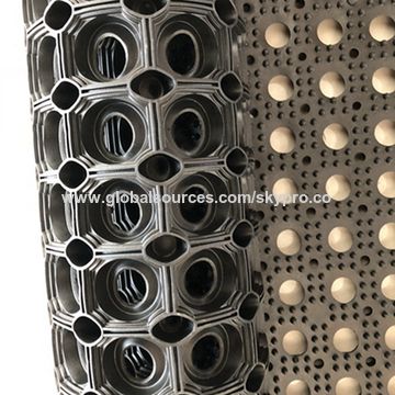 China Oil proof bathroom holes rubber mat porous rubber mat with hollow ...