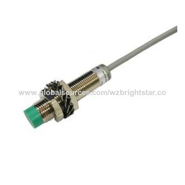 ChinaYANGM brand 0.8mm/2mm/4mm/8mm NPN PNP 10-30Vdc inductive approach ...