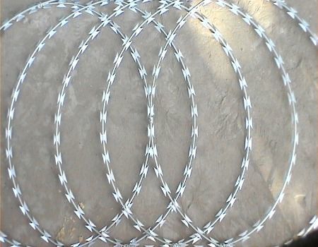 BTO-22 Galvanized Razor Wire Coils With Loops Dia 600 mm Used On Ships ...