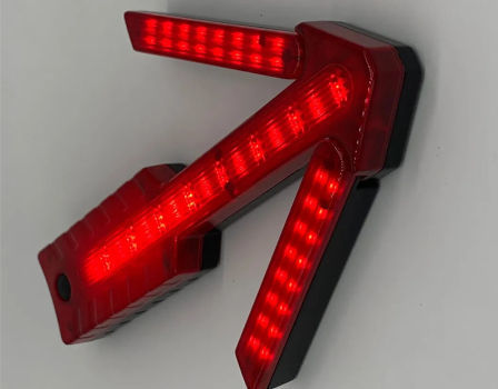 Folding Design Arrow Traffic Guide Light Rechargeable Flashing LED ...