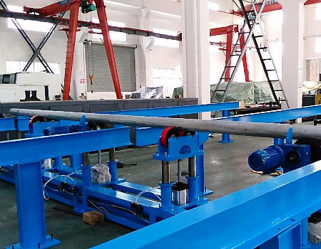 Pipe feeder for hardbanding machine, hardbanding welding machine pipe ...