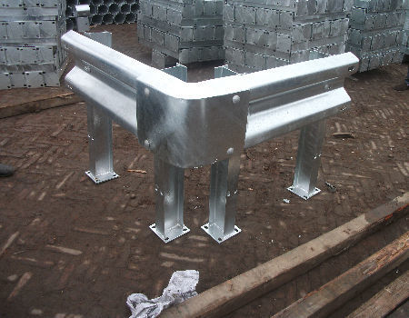 Curved Traffic Barrier Corrugated W Beam Steel Highway Guardrail, GI ...