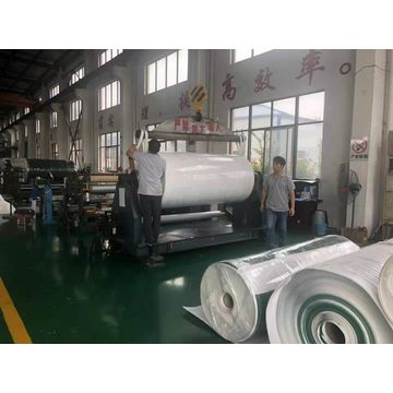 China 3mm Green PVC Conveyor Belt Smooth Shiny Design with Cleats steel ...