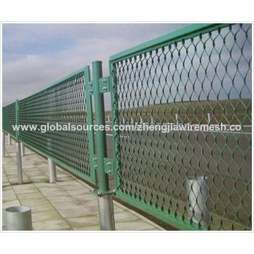 China Expanded wire mesh fence on Global Sources,Expanded wire mesh ...
