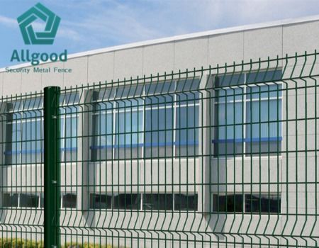 China 3D curved steel wire mesh fence panels with square post ...