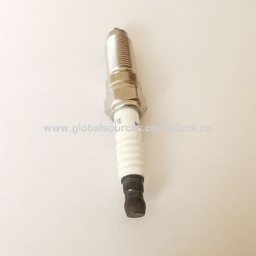 China Auto parts spark plug D8TC motorcycle engine parts spark plugs on ...