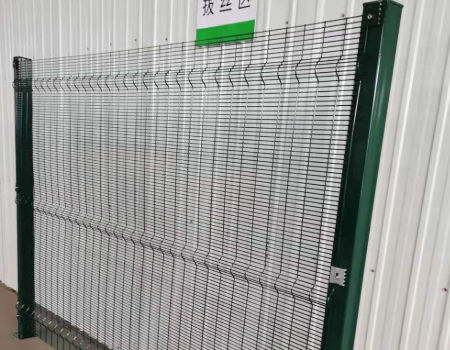 China Electro galvanized 76.2x12.7mm anti theft fence on Global Sources ...