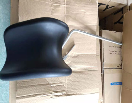 Black Plastic Leg Holder, Knee Crutches, Lithotomy Crutches made of ...