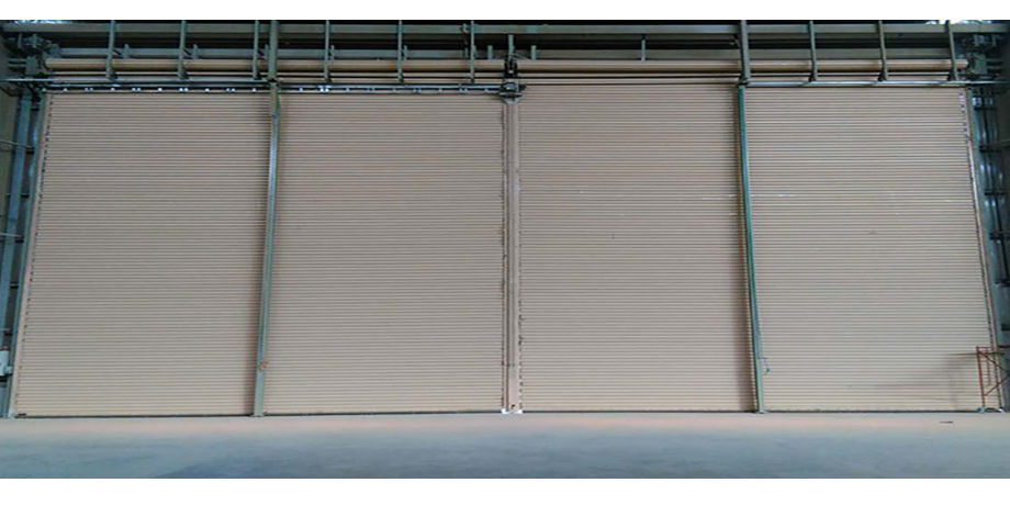 China Large Wind Resistance Roller Shutters in Building Material on ...