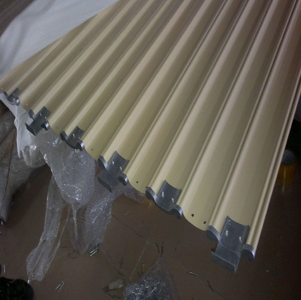 China Large Wind Resistance Roller Shutters in Building Material on ...