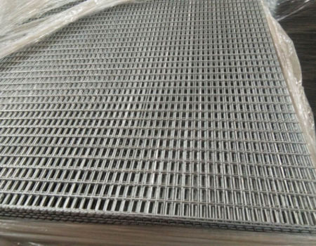 China Hot dipped steel matting welded wire mesh panel fence for ...