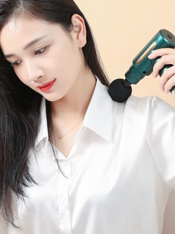 China Super Mini Portable Massage Gun, Deep Tissue Massager pocket ...