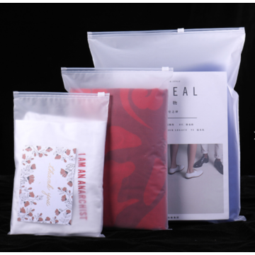 China Custom design logo clothing garment packaging bags with customize ...