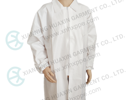 China Disposable non woven microporous Impervious spray lab coat on ...